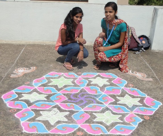 Rangoli and Mehendi Competition @ Darshan College
